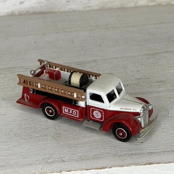 Corgi | Toys | Corgi Fire Heroes 939 Ford V8 Pumper Millwood Ny Fire ...